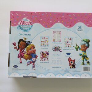 Disney | Kitchen | 28 Pieces Disney Junior Alices Wonderland Bakery ...